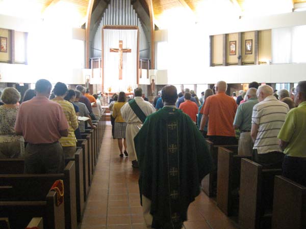 Liturgical Ministers – Holy Faith Catholic Church